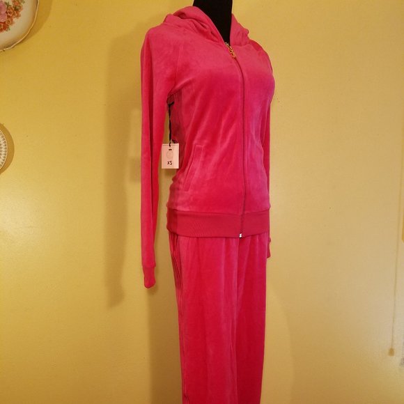 Juicy Couture | Tops | Juicy Couture Velour Jogger Tracksuit Rose Pink ...